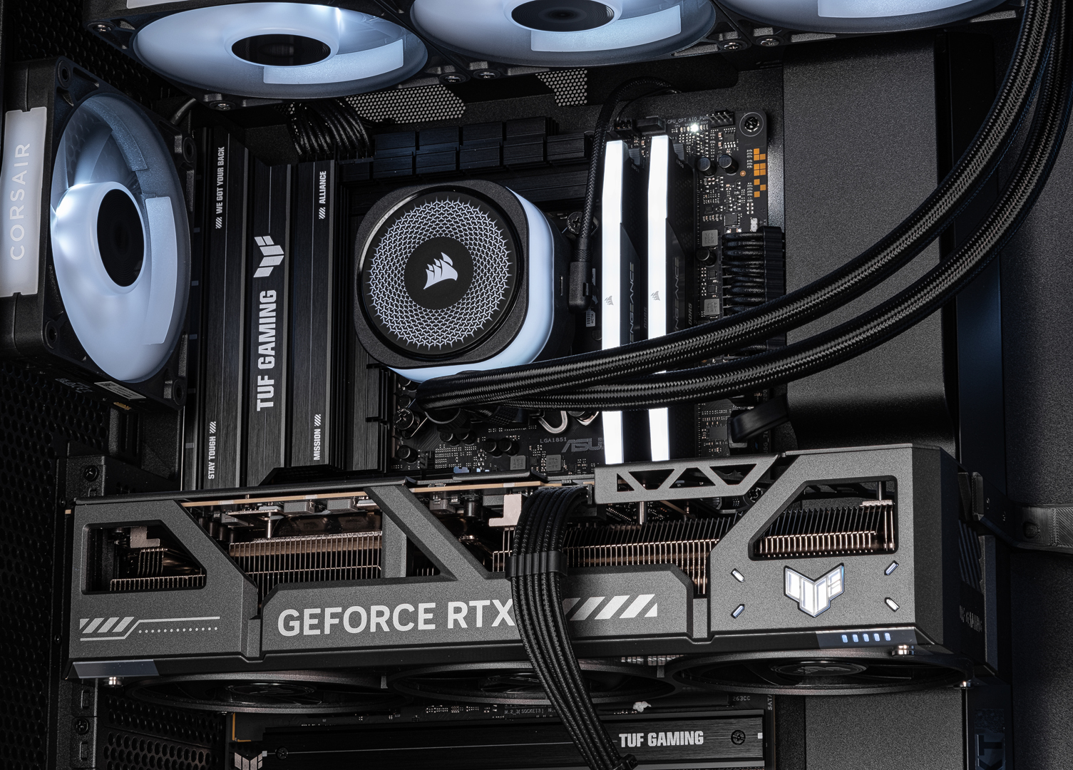 High end gaming PC with GeForce RTX 5090 and Intel Core - 3XS