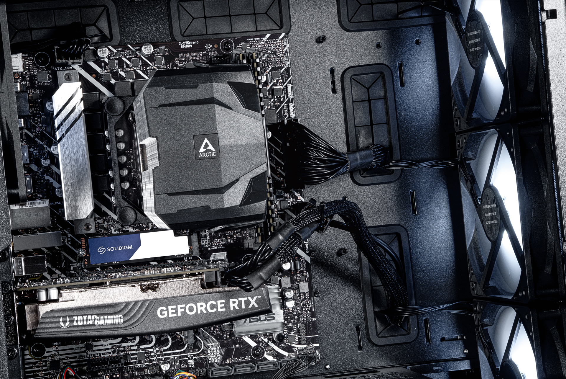 Custom built gaming PC with an Intel Core i5 12400F and - 3XS